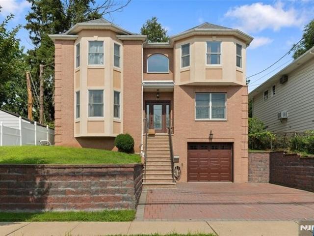 Wood Ridge St, Wood Ridge, Home For Sale