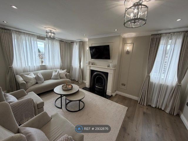 Wood Rise, Pinner HA5, 2 bed maisonette to rent, £2,100 pcm | PrimeLocation