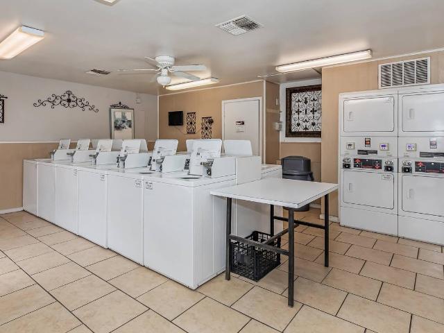 Wood River Apartments 1 Bedroom Apartment for Rent at 4021 Wood River Dr, Corpus Christi, TX 78410 Calallen