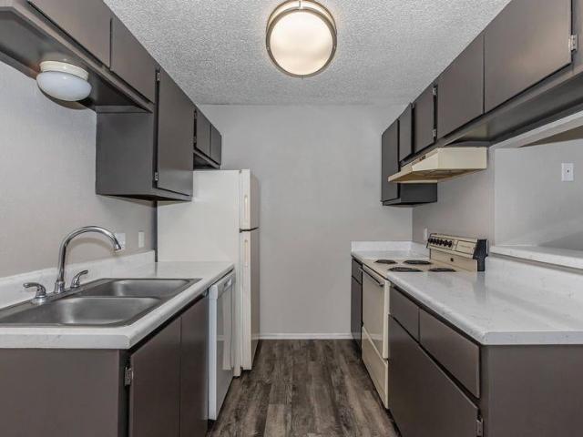 Wood River Apartments 2 Bedroom Apartment for Rent at 4021 Wood River Dr, Corpus Christi, TX 78410 Calallen