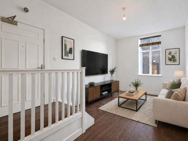 The Old Police Station East, Wood Street, Wakefield WF1, Room to rent, £895 pcm | PrimeLocation