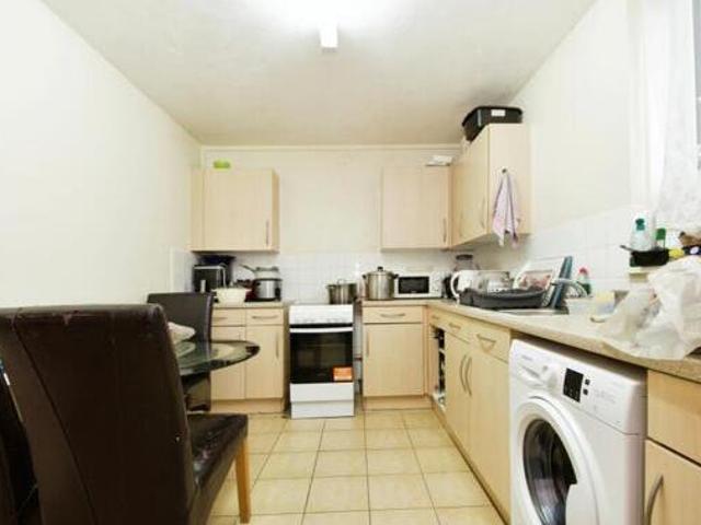 Wood Street, Walthamstow, 2 Bedroom Flat