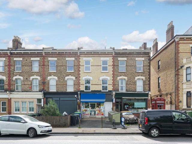 Wood Vale, Forest Hill, London, SE23 3 bed flat to rent £3,000 pcm £692 pw