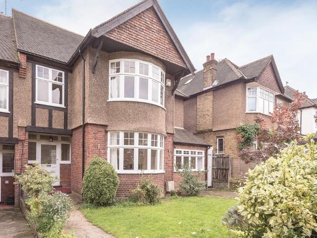 Wood Vale London N10 5 bed semi detached house to rent £6,995 pcm £1,614 pw