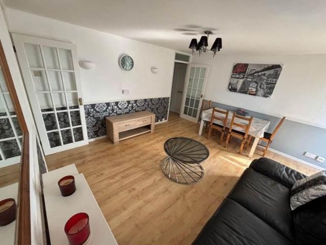 Wood View, Hemel Hempstead HP1 2 bed apartment to rent £1,450 pcm £335 pw