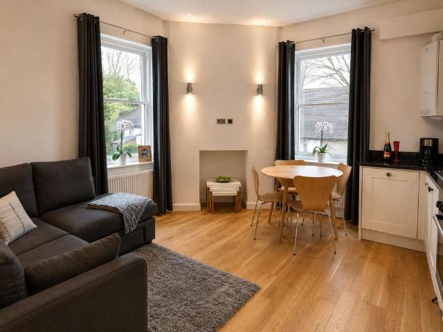 Woodcote Road, Epsom, Surrey, KT18 7QS