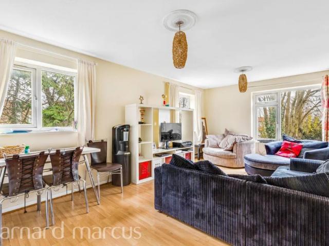 Woodcote Road, WALLINGTON