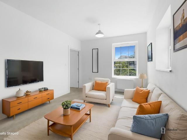 Woodcote Road, Wallington SM6, 1 bed flat to rent, £1,350 pcm | PrimeLocation