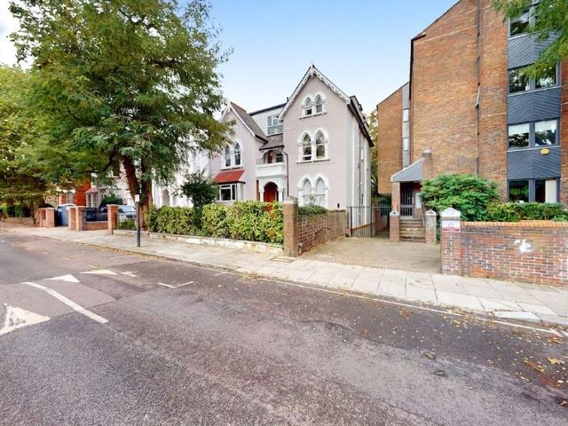 Woodchurch Road, West Hampstead, Inclusive Of Water NW6, 1 bed flat to rent, £1,925 pcm | PrimeLocation