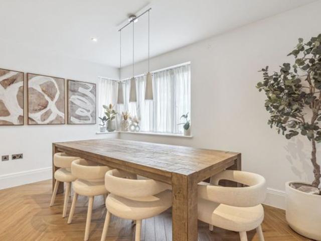 Woodchester Park, Knotty Green HP9, 3 bedroom flat to rent 69975079 | PrimeLocation