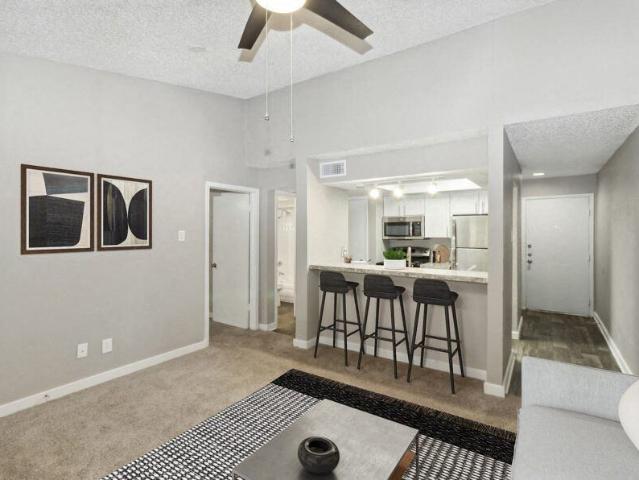 Woodcreek 1 Bedroom Apartment for Rent at 2717 Lawrence Rd, Arlington, TX 76006