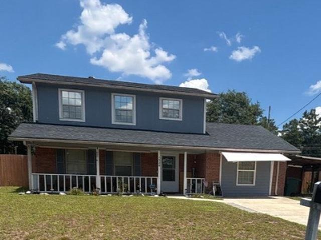 Woodcrest Cir