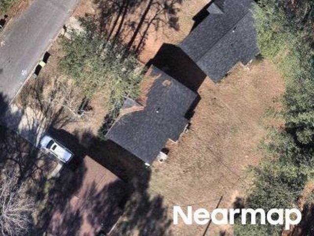 Woodcrest Dr