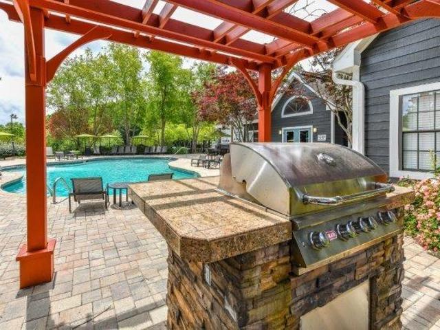 Woodcrest Village 1 Bedroom Apartment for Rent at 2325 Woodcrest Walk, Lithonia, GA 30058