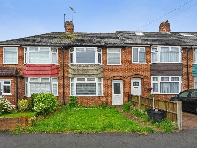 Woodcroft Crescent, Uxbridge 3 bed house to rent £2,100 pcm £485 pw