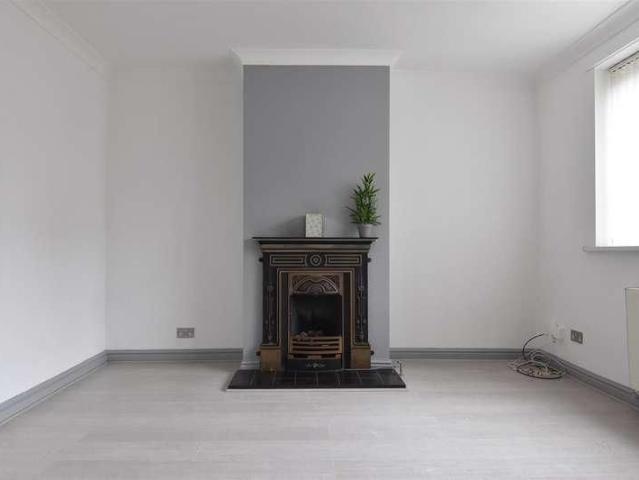 Woodcross Lane, Bilston, WV14