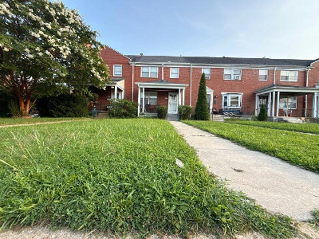 Woodbourne Ave