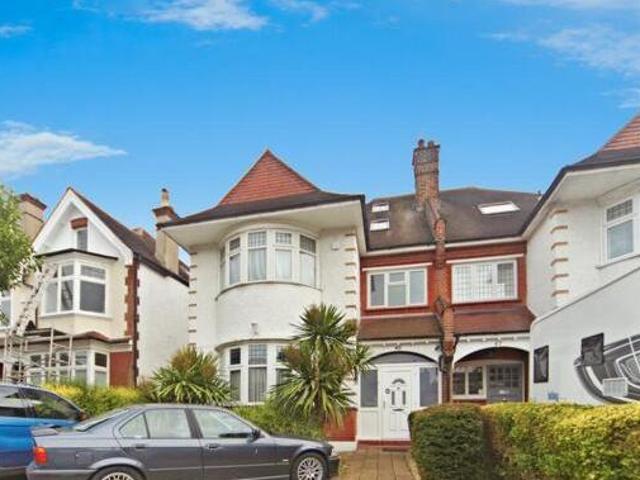 Woodbourne Avenue, London, 5 Bedroom Semi detached