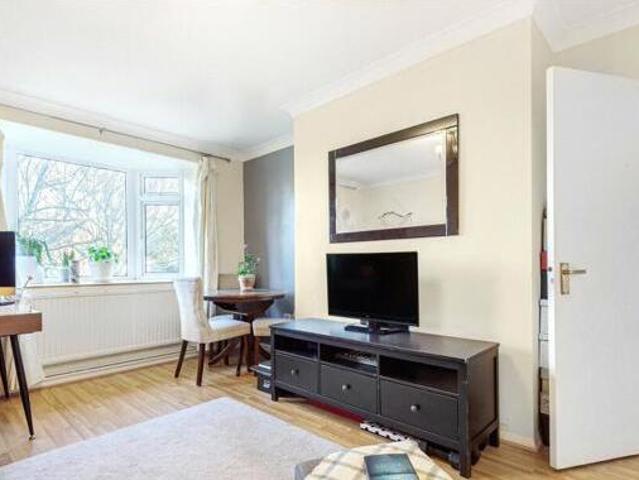 Woodborough Road, London, 1 Bedroom Apartment