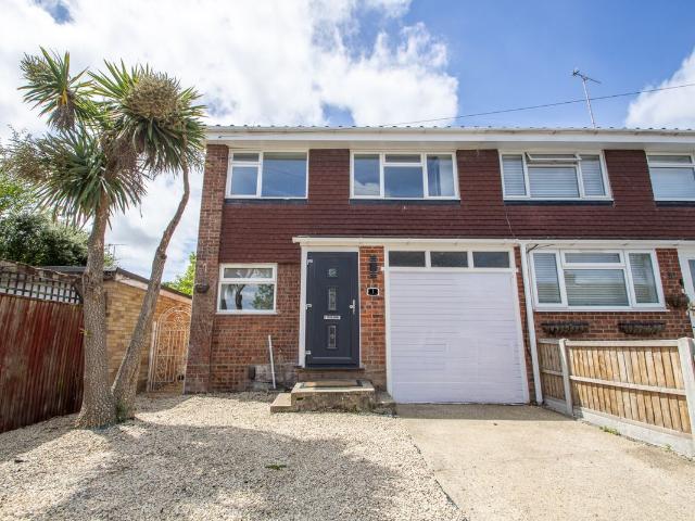 Woodberry Grove, Bexley, Kent DA5, 4 bed semi detached house to rent, £2,500 pcm | PrimeLocation
