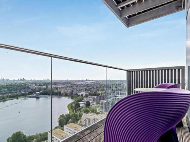 Woodberry Grove, London, 2 Bedroom Flat