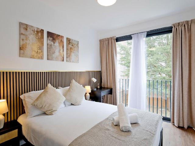 Woodberry Grove, Manor House N4, 3 bed flat to rent, £3,495 pcm | PrimeLocation