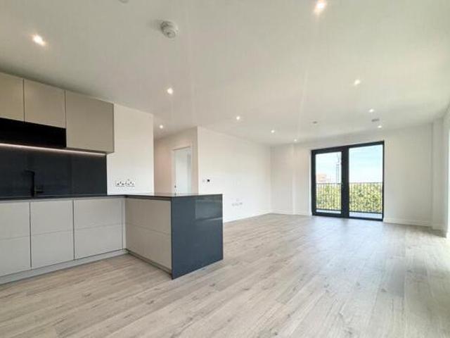 Woodberry Down, Woodberry Grove, 3 Bedroom Apartment