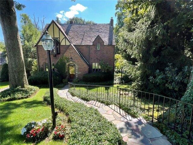 Woodberry Rd, New Kensington, Home For Sale