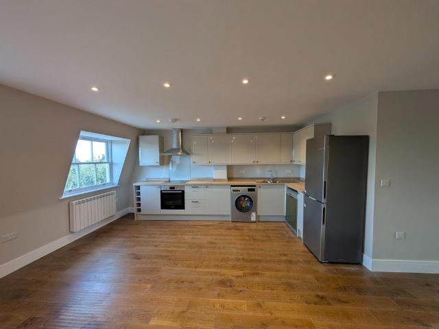 Woodbine Place, LONDON E11 1 bed flat to rent £1,750 pcm £404 pw