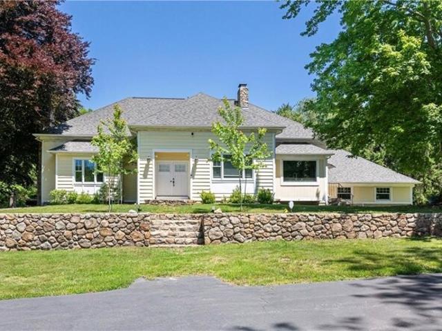 Woodbridge Dr, East Greenwich, Home For Sale