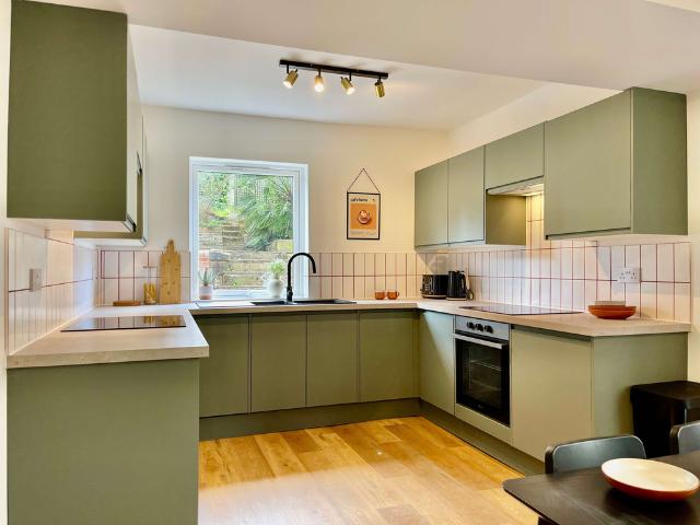 Woodbridge Road Room 6