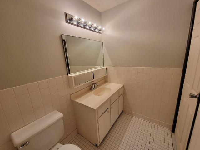 Woodbridge Terrace Apartments 1 Bedroom Apartment for Rent at 1533 Woodbridge St, St. Paul, MN 55117 North of Maryland