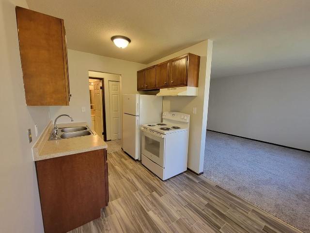 Woodbridge Terrace Apartments 1 Bedroom Apartment for Rent at 1533 Woodbridge St, St. Paul, MN 55117 North of Maryland