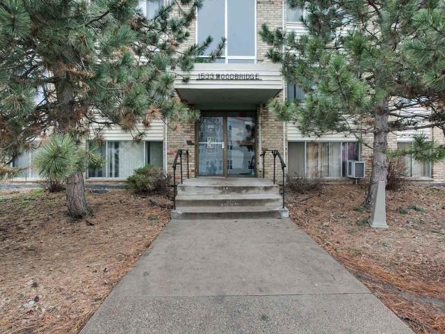 Woodbridge Terrace Apartments 1 Bedroom Apartment for Rent at 1533 Woodbridge St, St. Paul, MN 55117 North of Maryland