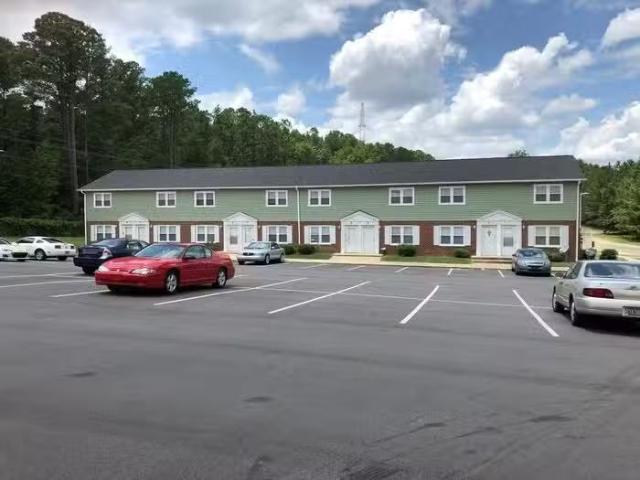 Woodbridge Townhomes ~ 2113 T Grand Prix Dr, Fayetteville 211.