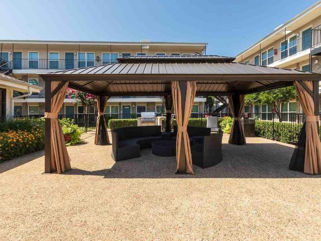 Woodbridge 1 Bedroom Apartment for Rent at 10702 Stone Canyon Rd, Dallas, TX 75230