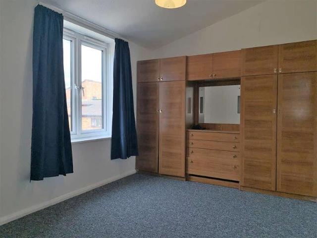 Woodburn Close, London, NW4