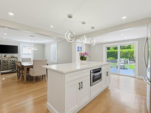 Woodbury Ave, Saugus, Home For Sale