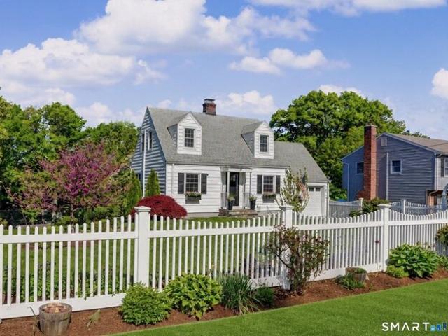 Woodbury Ave, Stamford, Home For Sale