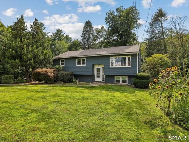 Woodbury Dr, Danbury, Home For Sale