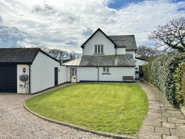 Woodbury, Exeter, Devon 4 bed detached house to rent £2,400 pcm £554 pw