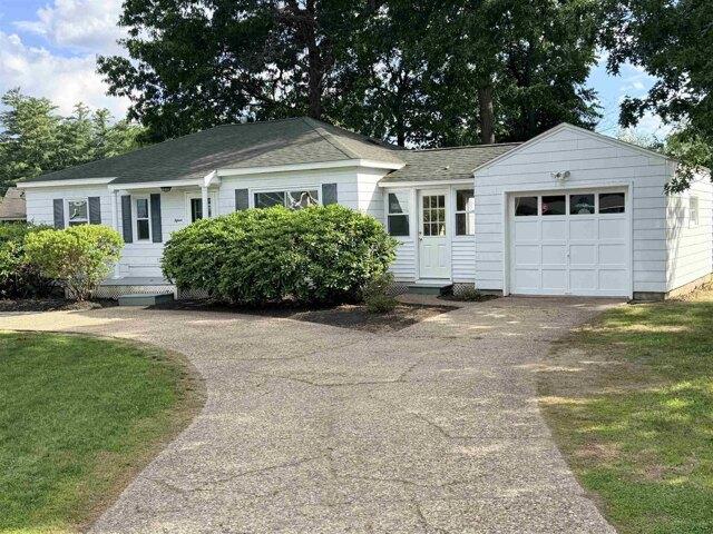 Woodbury Ln, Bedford, Home For Sale