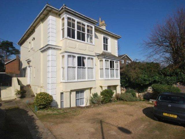 Woodbury Park Road, Tunbridge Wells TN4, 2 bed flat to rent, £1,250 pcm | PrimeLocation