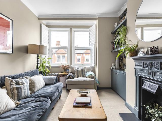 Woodbury Street, London SW17, 2 bed flat to rent, £2,500 pcm | PrimeLocation