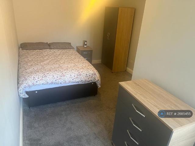 Woodgate Gardens, Birmingham, B32 1 bed in a house share to rent £1,480 pcm £342 pw