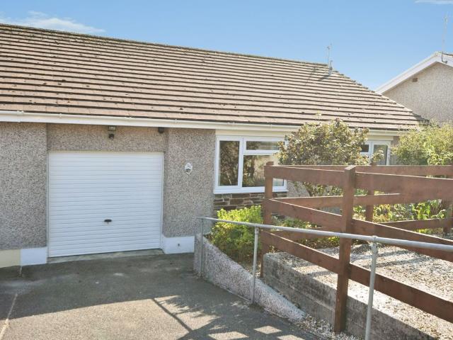 Woodgate Road, Liskeard PL14, 3 bed bungalow to rent, £1,100 pcm | PrimeLocation