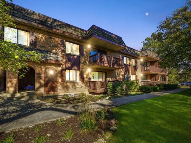 Woodglen Ln Apt,downers Grove, Condo For Sale