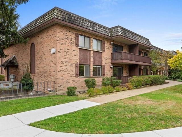 Woodglen Ln Apt,downers Grove, Condo For Sale