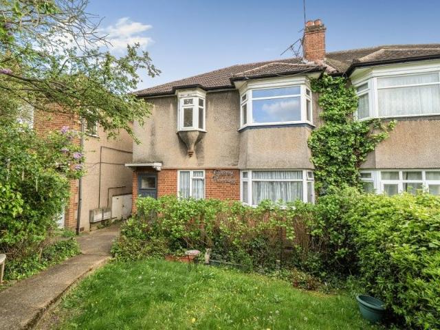 Woodgrange Close, Kenton, Harrow HA3, 2 bed maisonette to rent, £1,800 pcm | PrimeLocation
