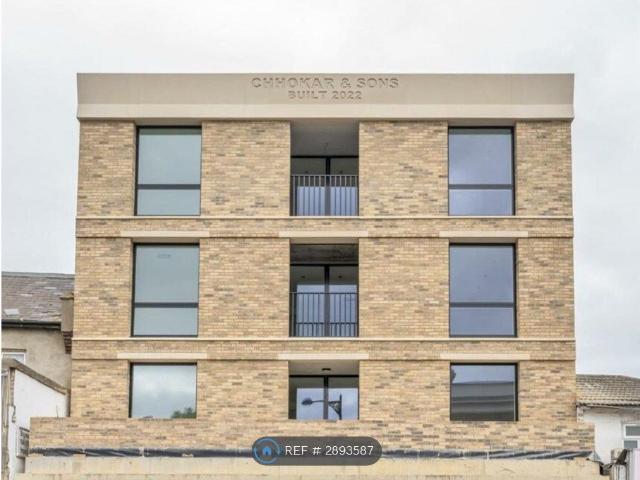 Woodgrange Road, London E7, 3 bed flat to rent, £2,700 pcm | PrimeLocation